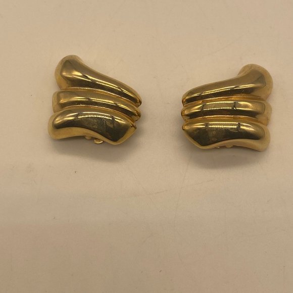 Revlon | Jewelry | Euc Vintage Revlon Gold Tone Clip On Earrings | Poshmark